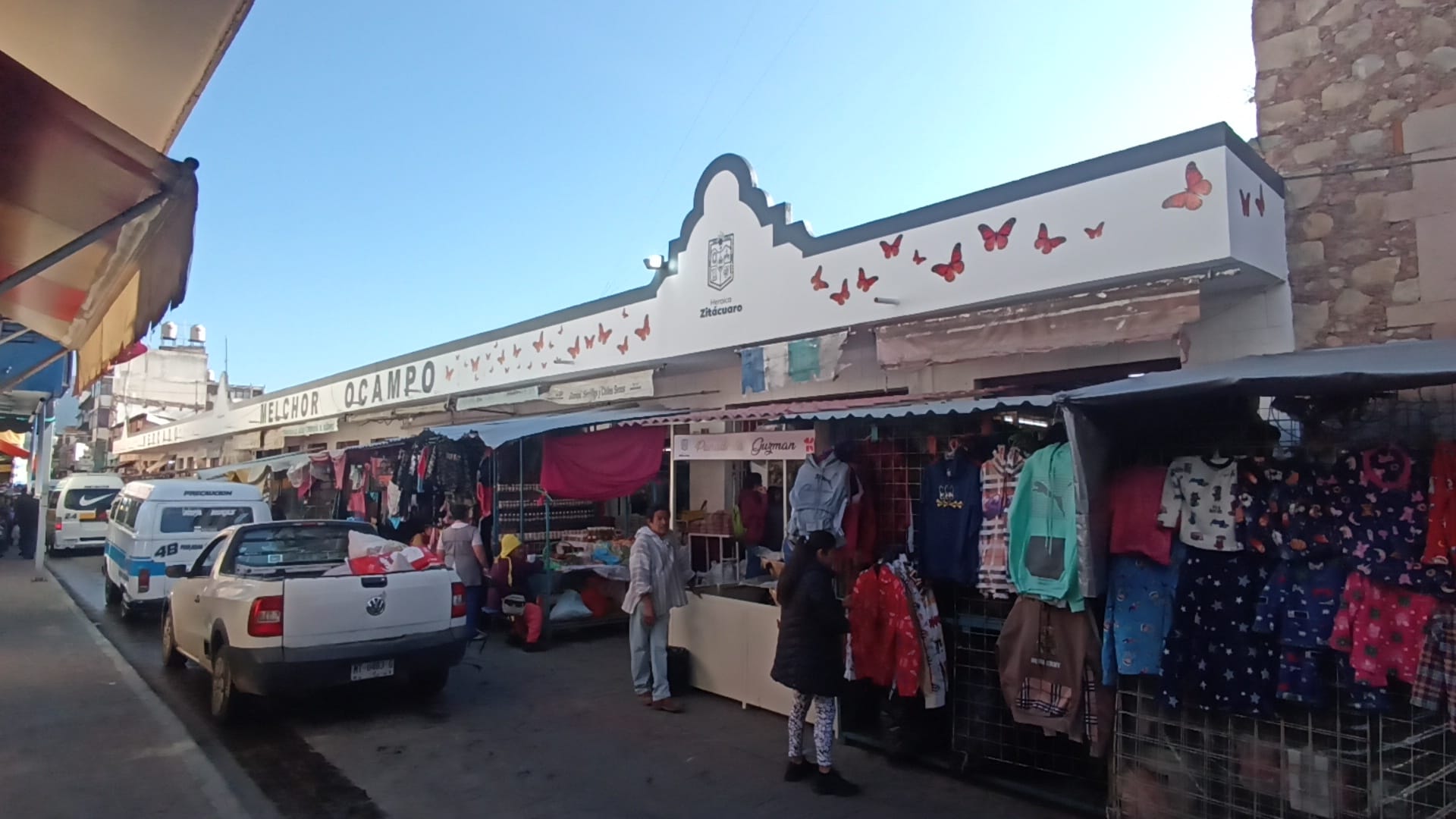 #Zitácuaro | Avanza modernización de la fachada del Mercado Melchor ...