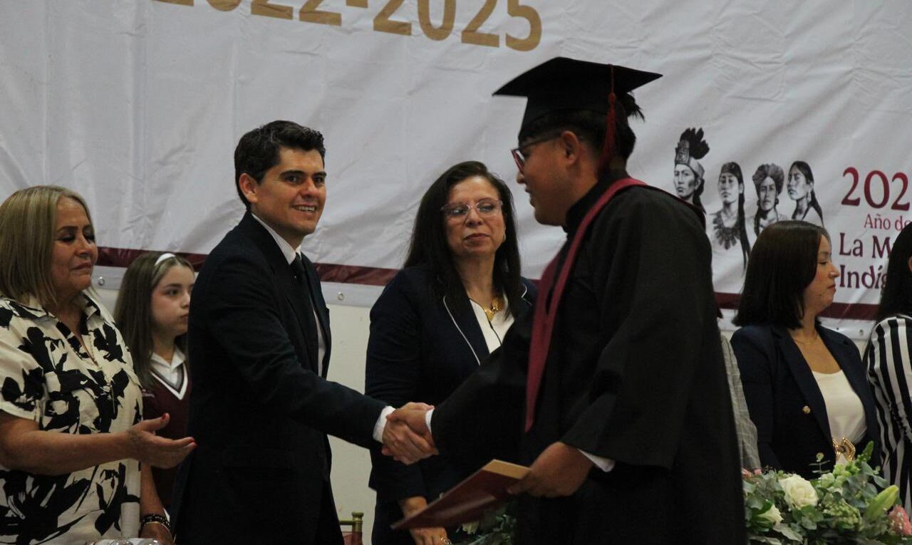 #Zitácuaro | Toño Ixtláhuac apadrina generación 2022–2025 del CBTis No ...